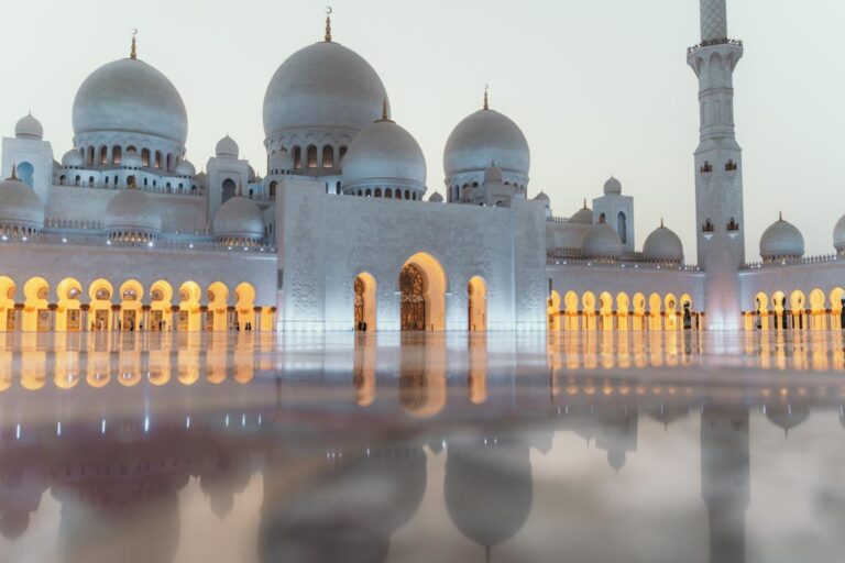 2 Days in Abu Dhabi on Budget: What to See and Do in 48 Hours – Broken ...